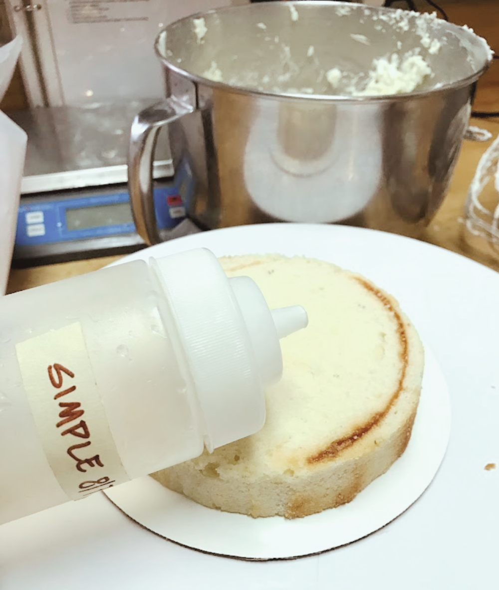 How Long to Cool a Cake Before Icing - Better Baker Club