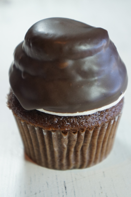 How to fill and bake the perfect cupcake - Better Baker Club