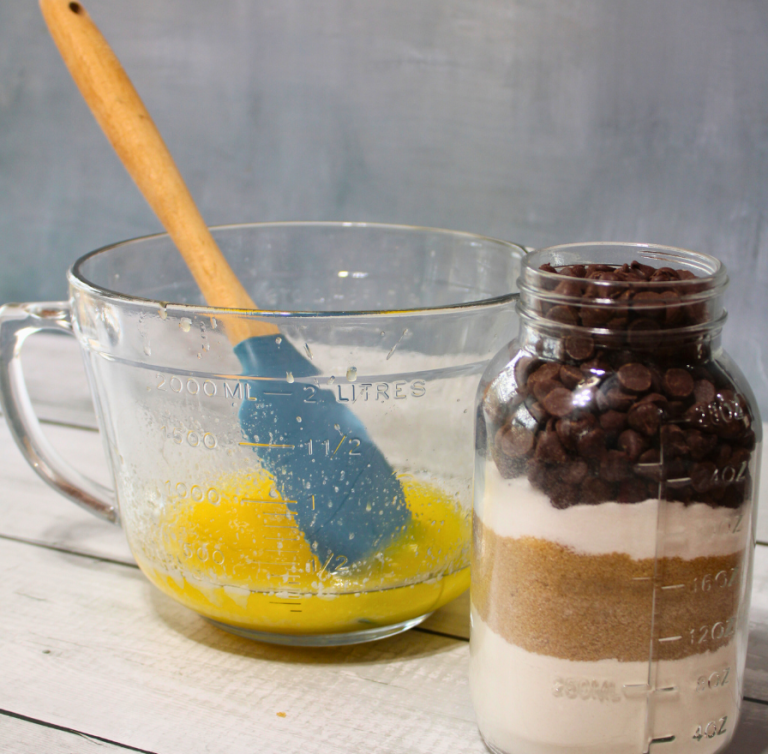 Mason Jar Chocolate Chip Cookie Mix – Free Printable Tag - Better Baker ...