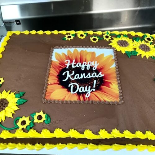 How to Put a Custom Photo on a Cake - Better Baker Club
