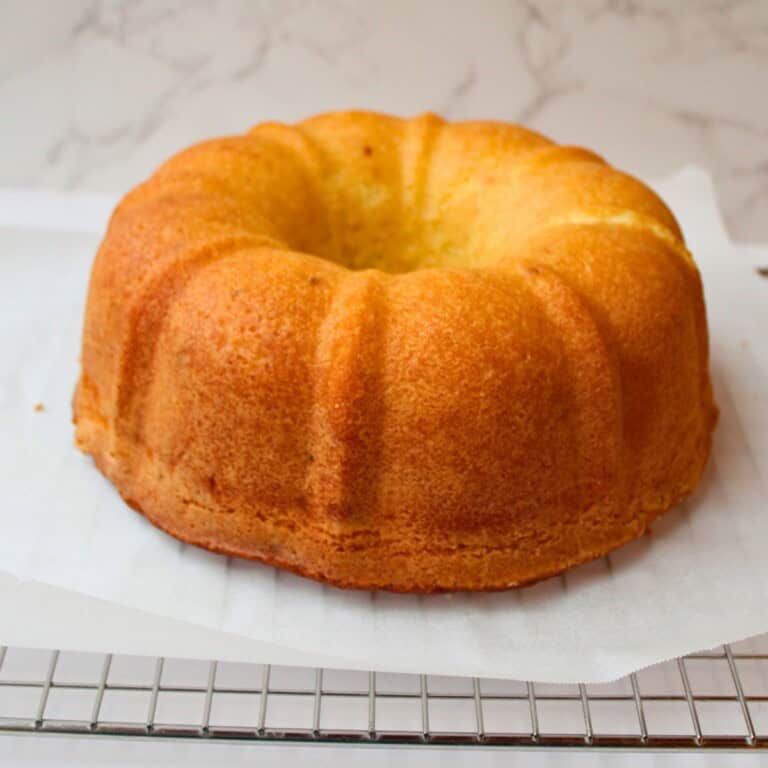 4 Inch vs 6 Inch Smash Cake: Tips+Recipe for 1st Birthday - Better ...