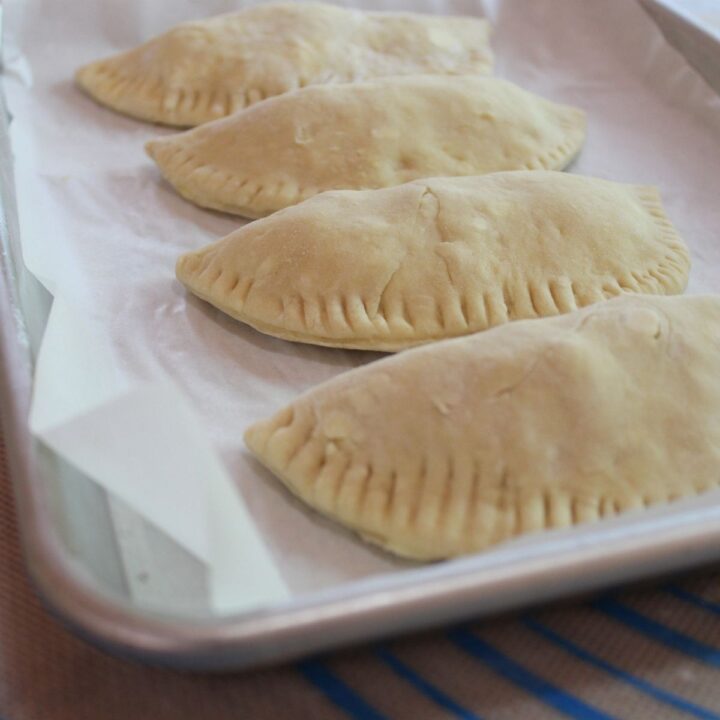 Easy Amish Fried Pie Recipe With Homemade Apple Filling - Better Baker Club