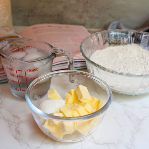 Easy 6-Inch Apple Pie for Two (with Flaky Crust) - Better Baker Club