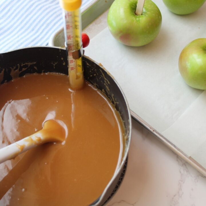 How to Make Homemade Caramel Apples - Better Baker Club