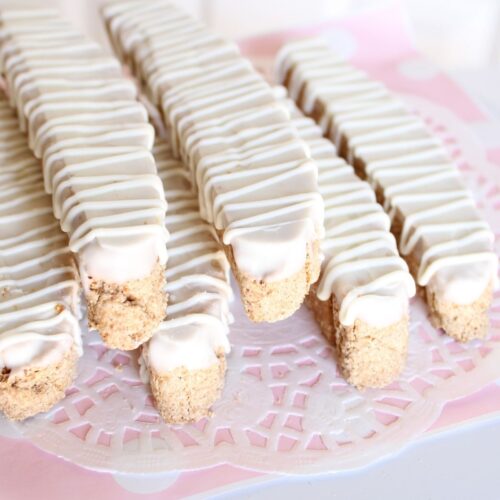 50 Best Cute and Creative Cookie Display Ideas - Better Baker Club
